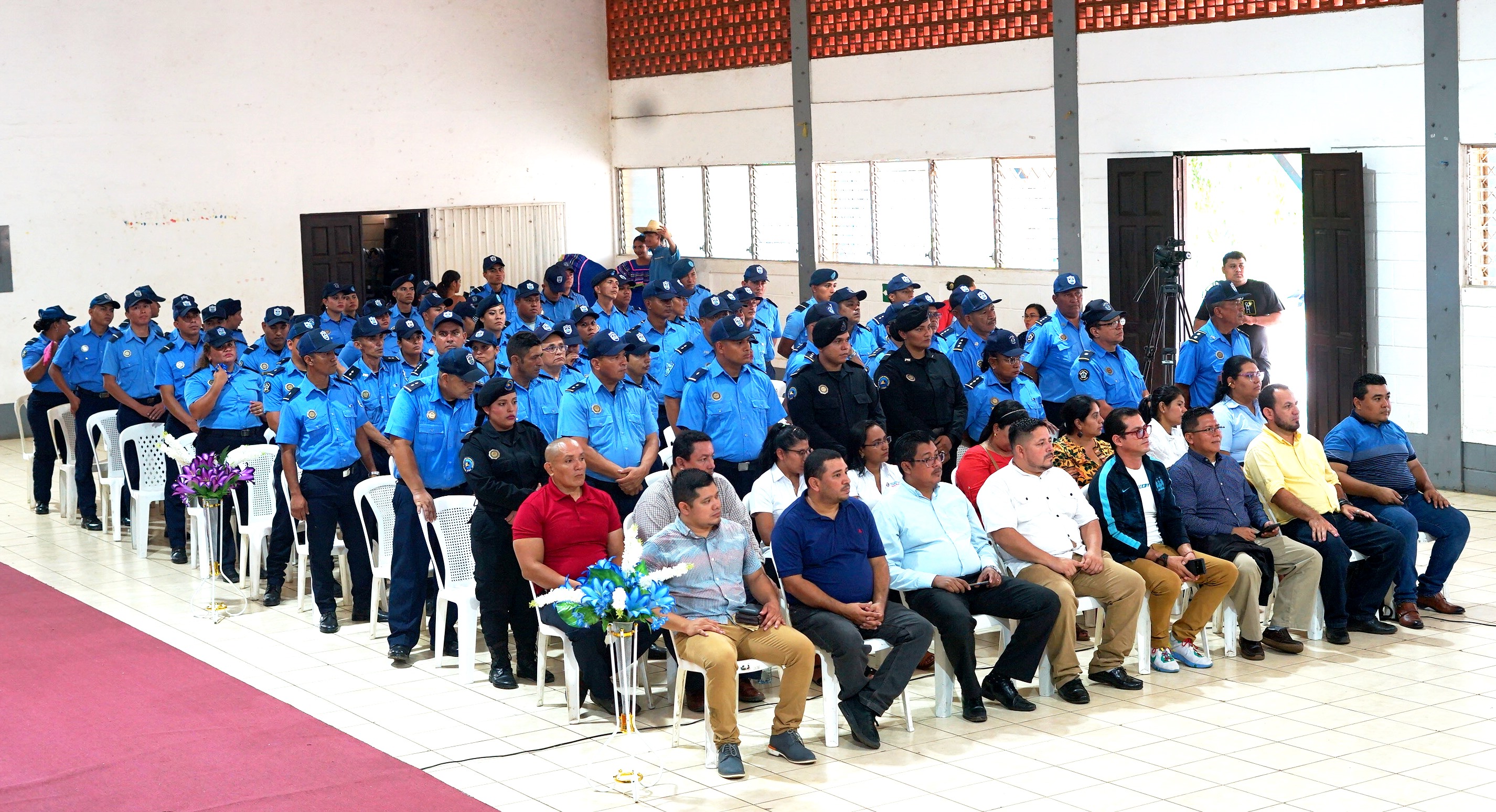 Celebran primer aniversario del Instituto de Secundaria en Línea ...