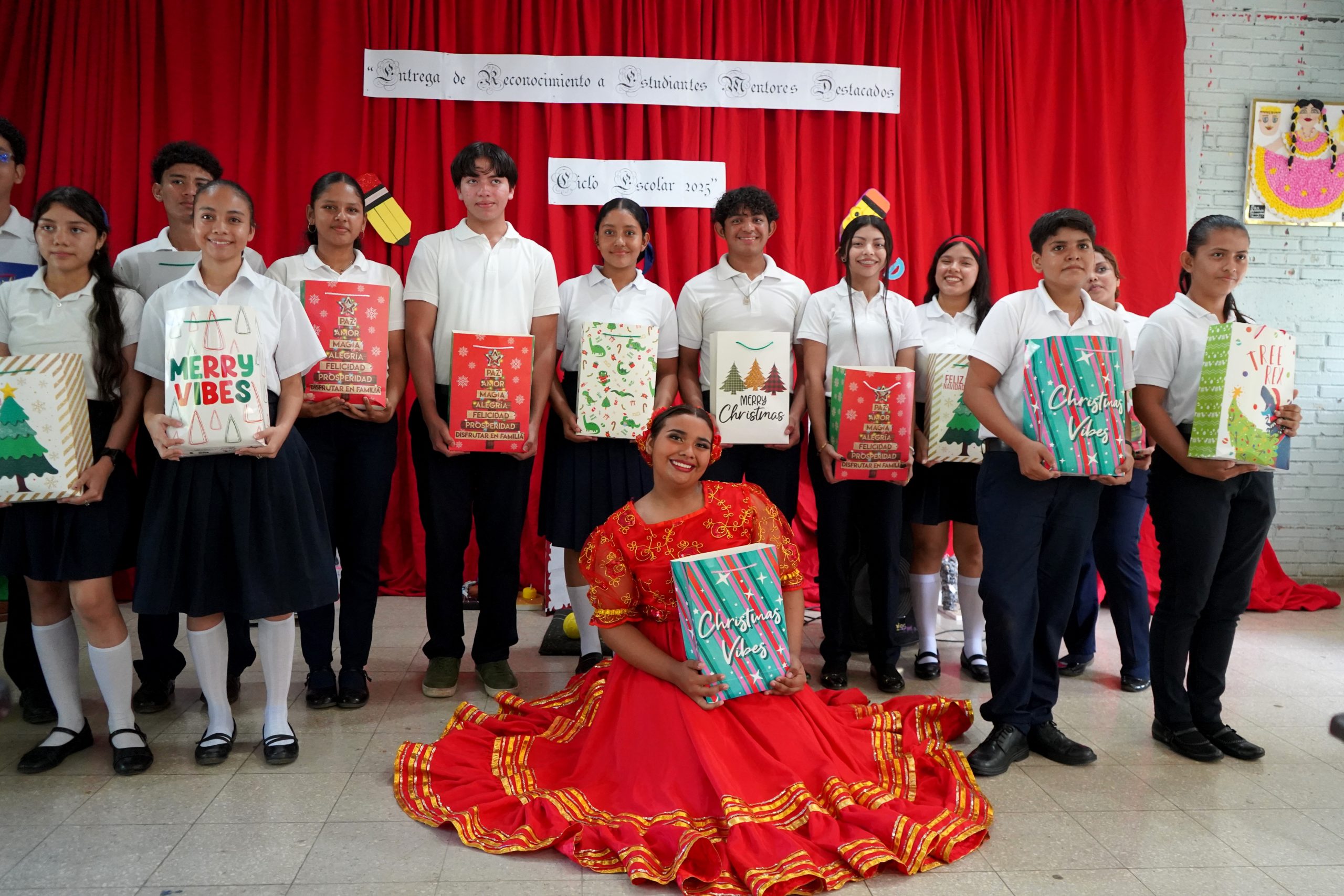 Estudiantes mentores del Instituto Miguel Ramírez Goyena son ...